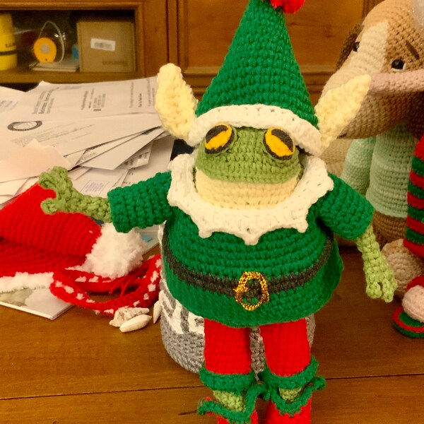Crochet Santa and Elf Costumes for the Frog - Etsy