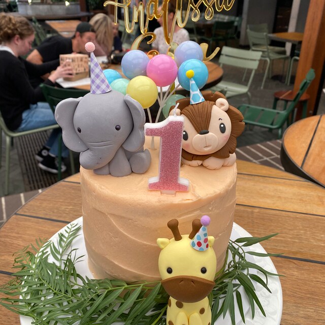 cute fondant cake toppers for your amazing cakes by helloCakers