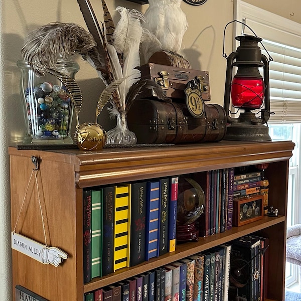 White the Rakshasa | Tabaxi Caravan | Catfolk | Cat People | Printed ...