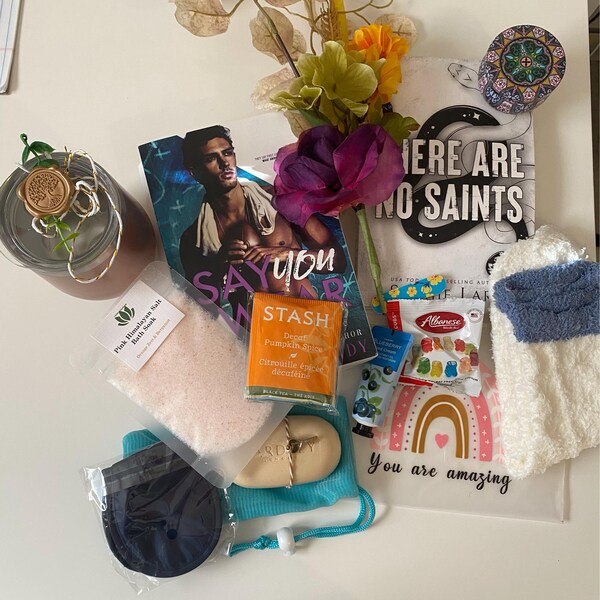 Blind Date With a Book, Surprise Book Box, Exciting Book Bundles ...