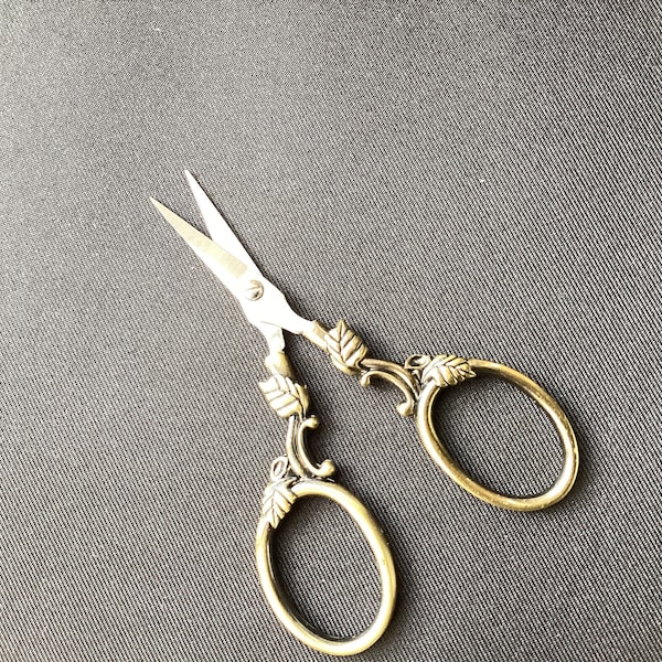 English Ivy Embroidery Scissors • Vintage Style Quilting Scissors in ...