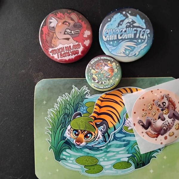 Lycaon, Fennec Fox, Dhole & Coyote - BADGE / MAGNET - Animal ...