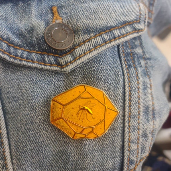 Jurassic Park Amber Mosquito Enamel Pin - Etsy