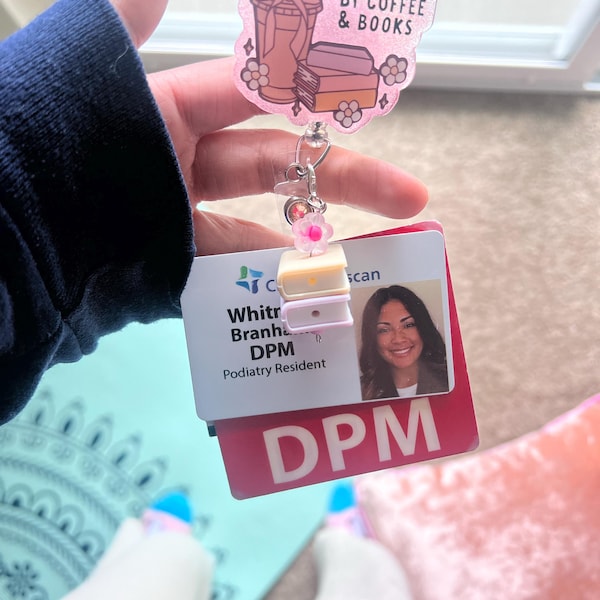 Toile NICU Badge Reel | Labor and Delivery | Floral | Postpartum | Bsn ...