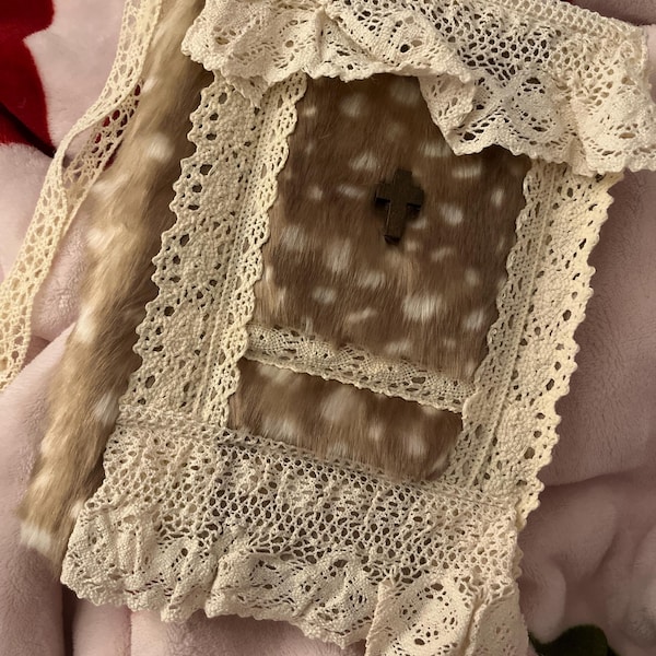 Dainty Deer & Bow Chain Necklace - Etsy