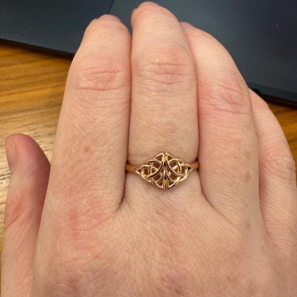 14K Solid Gold Celtic Knot Ring, Trinity Knot Pinky Signet Band, Celtic ...