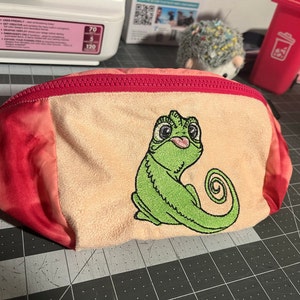 Pascal Tangled Inspired Machine Embroidery File 5 Sizes. - Etsy