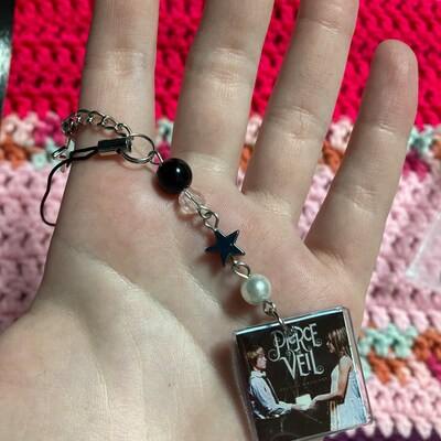 Deftones 'around the Fur Album Inspired Beaded Keychain / Phone Charm ...