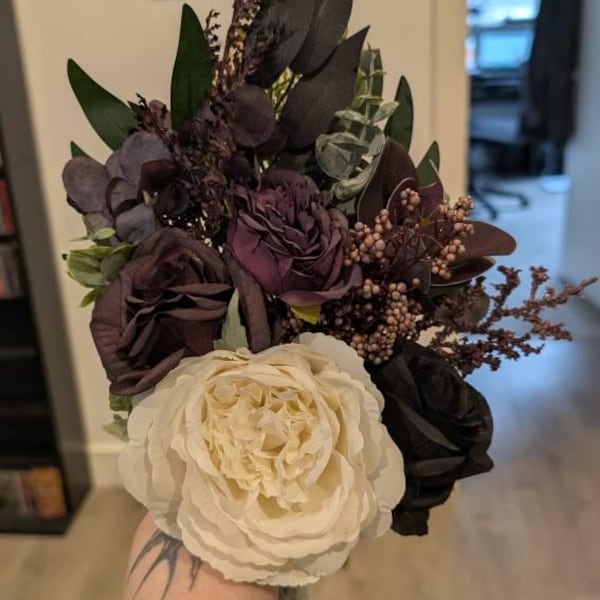 Hunter Green Ivory Black Gold Bridal Bouquet Halloween Wedding Boho ...