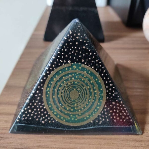 Orgone Orgonite® Giant Pyramid All Powerful, Copper Orgone Generator, 5 ...