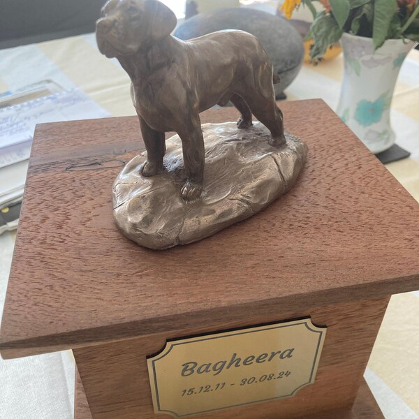 Labrador Retriever Statue, Cold Cast Bronze Sculpture, Marble Base ...