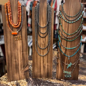 Multi-necklace Display in Weathered Wood With 3 Easels Wind-resistant ...