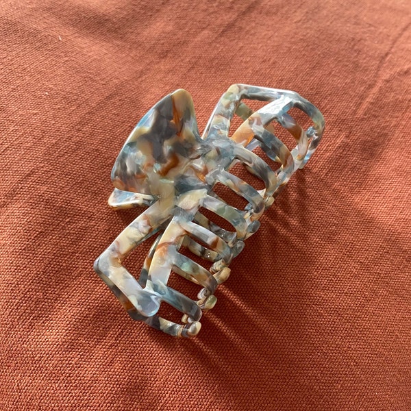 Wavy Hair Claw Clip, Large Wavy Hair Clip, Tortoise Shell Hair Clip ...