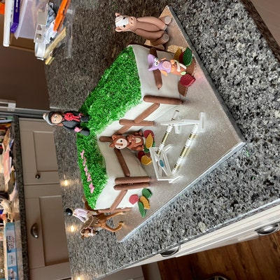 Fondant Man Sat in Arm Chair Cake Topper,bespoke Man or Women,sugar ...