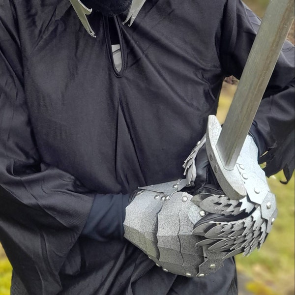 Ringwraith Gothic Gauntlets 3D Model - Etsy
