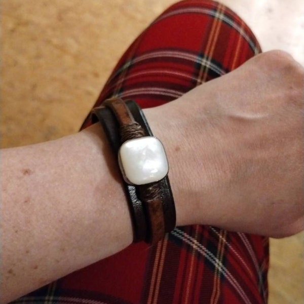 Adjustable Grief Bracelet, Handmade Leather Widow Bracelet, Wear a Ring ...