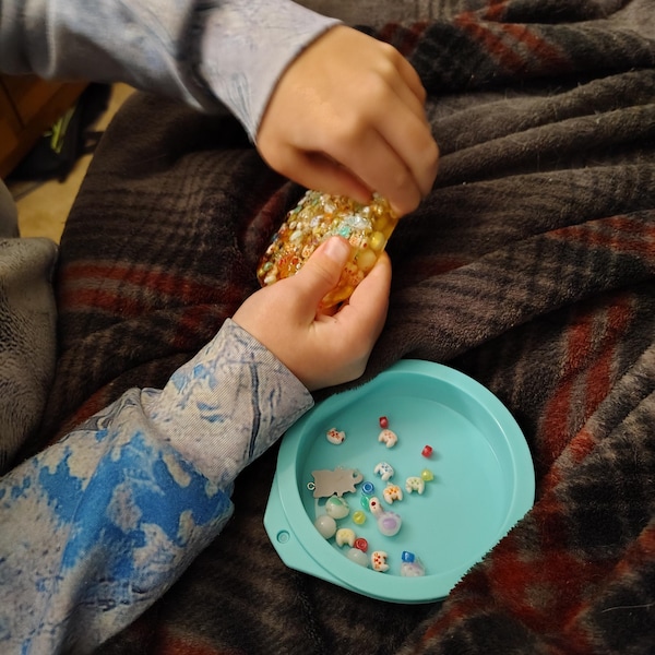 REUSABLE Pick and Build Picky Pad, Fidget Toy, Pickypad ...