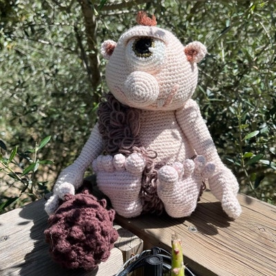 PDF PATTERN : Axog, the Cyclops Amigurumi With His Club Crochet ...