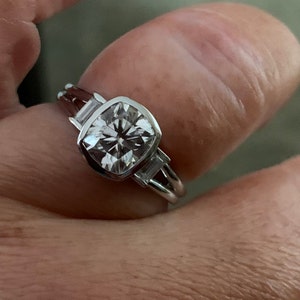 Azul Ring 2 Carat Elongated Cushion Cut Moissanite - Etsy UK