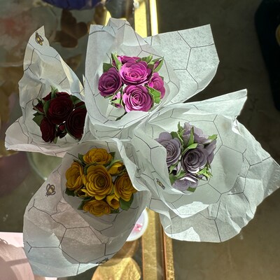 Mini Paper Rose Bouquet, Gift Topper, Keepsake - Etsy