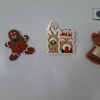 Gingerbread Man Magnet, Christmas Cookie, Red, White, and Green, Icing ...