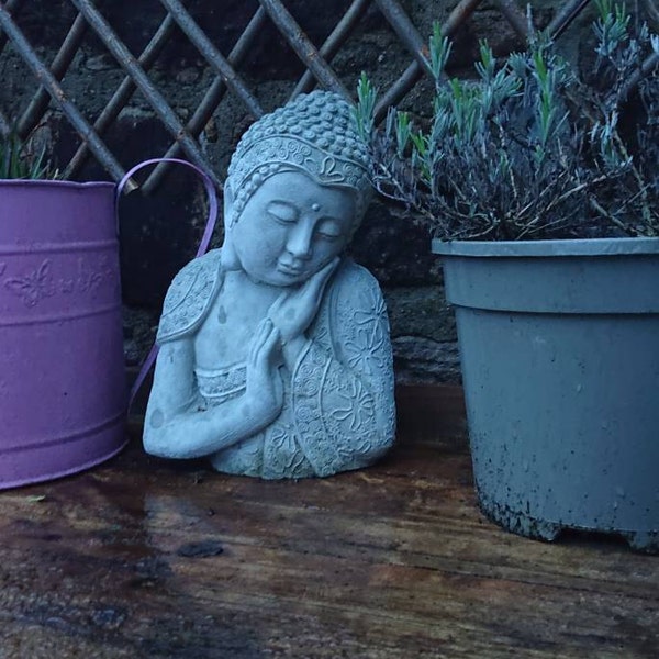 Beautiful Detailed Buddhas T/lit Statue for the Home or Garden. From ...