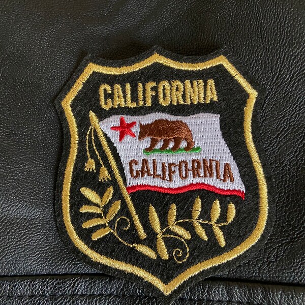 California Patch - Grizzly Bear, CA Flag Mylar Badge 3-3/8" (iron On ...