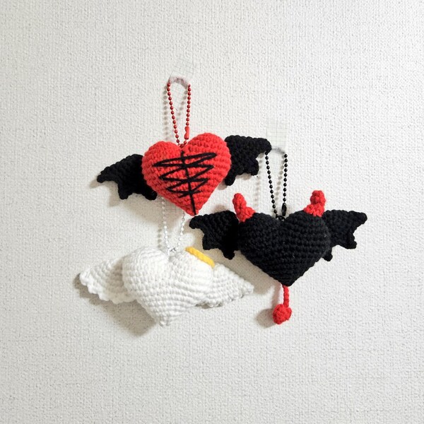 Crochet Devil's Heart Keychain Pattern, Heart Bat Keychain Pattern ...