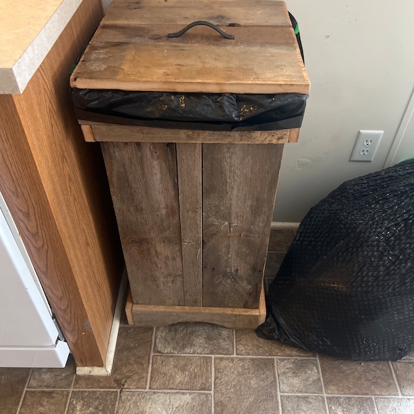 Amish Country Collectible Handmade Reclaimed Barn Wood Garbage Can With ...