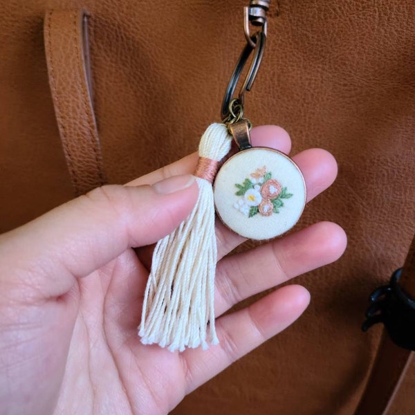 Spring Blossom | Floral Embroidery Keychain - Etsy