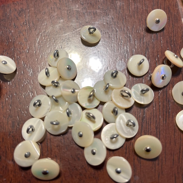 10 to 50 Vintage 1940s Lustrous White Mother of Pearl Sewing Buttons ...