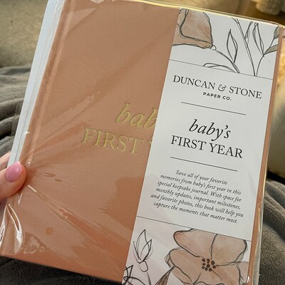 Holiday Memory Book: Christmas Scrapbook Album and Family Journal First ...