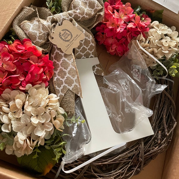 Burlap Wreath, Wreath With Initial, Housewarming Gift, Personal Gift ...