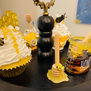 Fake Bumble Bee Cupcake Bee Decor Bee Cupcake Honey Comb - Etsy