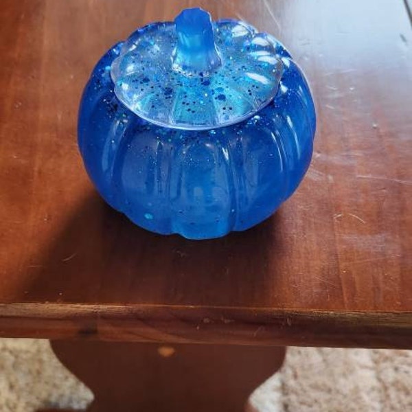 Customizable Epoxy Resin Memory/memorial Pyramid - Etsy