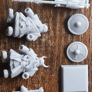 Alternative Helmeted Heads 28mm Wargaming Resin Models Fine Detail - Etsy