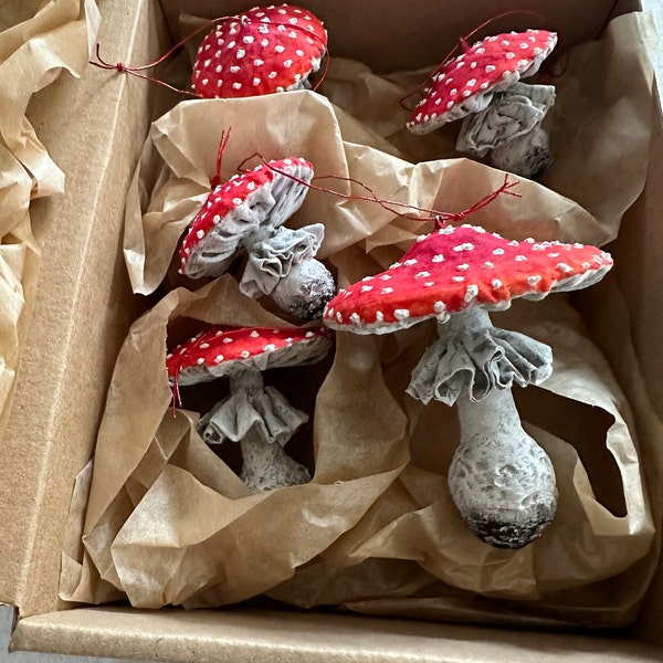 Large Human Brain Ornament, Anatomy Art Model Textile Sculpture ...