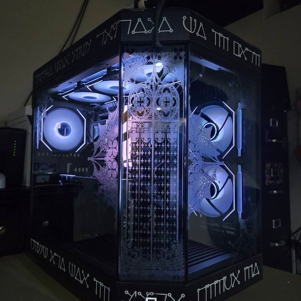 Custom Anime PC Case - Handmade Anime Themed Gaming PC Mod - Hyte Y70 ...