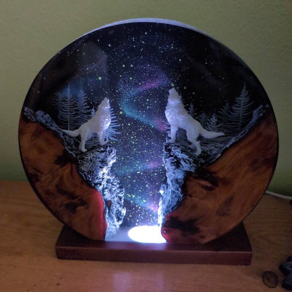 Silver Wolf Resin Lamp, Handmade Decor Epoxy Lamp, Black Wolf Resin Art ...