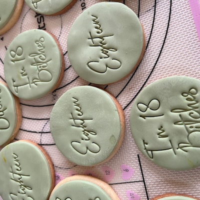 I'm 18 Bitches / Eighteen / 18th Birthday Cookie Fondant Embosser Stamp ...