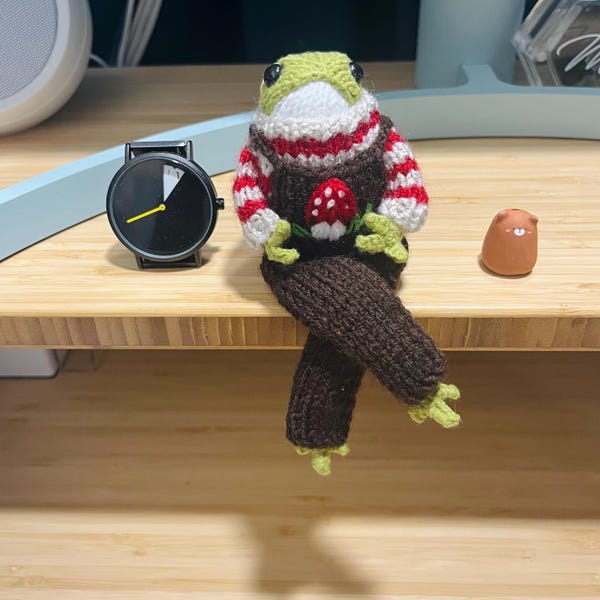 Cute Green Frog With Sweater,froggie Frog Crochet,amigurumi Frog ...