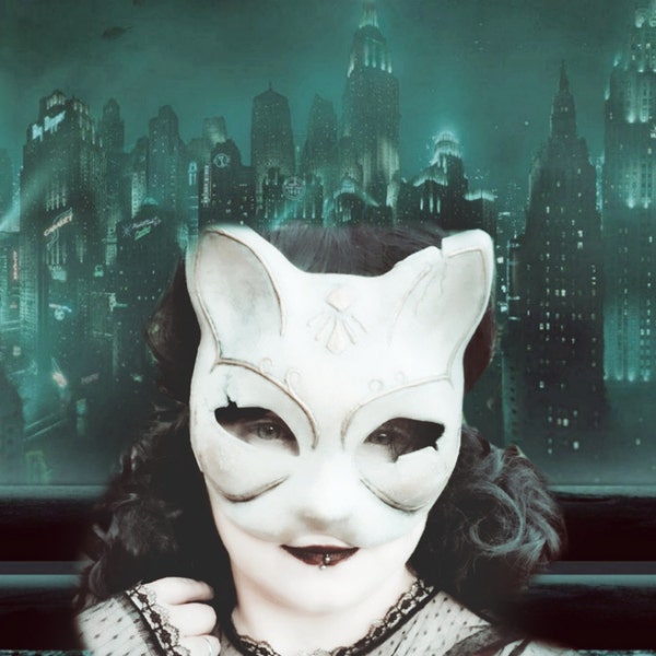 Chess Figurine, Queen. Wood Carving Decoration. Handmade, Collectable ...