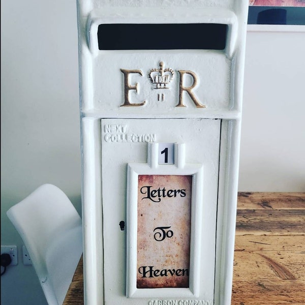 Elizabeth Regina Red ER Post Box - Etsy UK