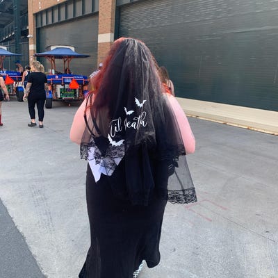 Brides Coven Robe, Maid of Honor Robe, Witch Bridal Party Robe, Gothic ...