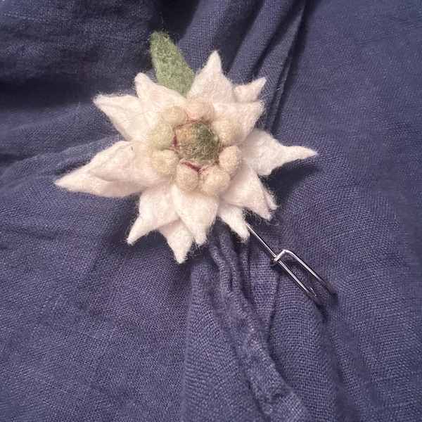 Small Felt Edelweiss Brooch Flowers, Alpine Hat Pin, Edelweiss ...