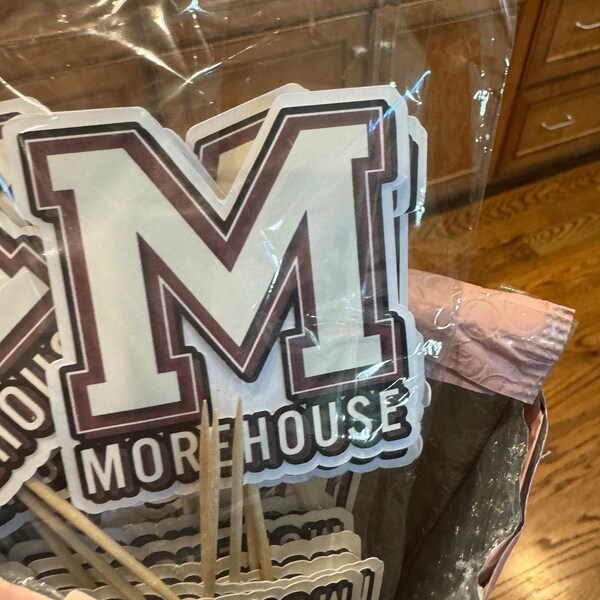 Custom College Pennant Flags | Centerpiece Pennant Flag | College Flag ...