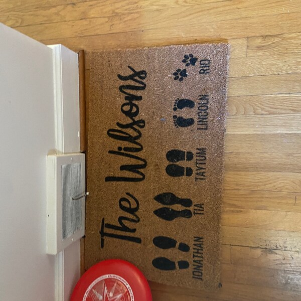 Custom Footprint Family & Pet Name Doormat, Custom Door Mat, Pet Owner ...