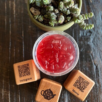 QR MENU QR Table Stand Black Wooden Cube Digital Menus for Restaurant ...