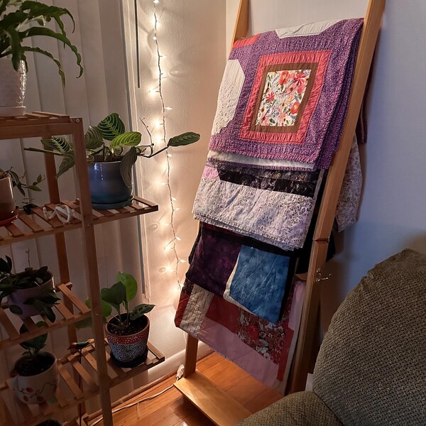 The Ladderrack Quilt Display Stand and Blanket Ladder, Rack Holds up to ...