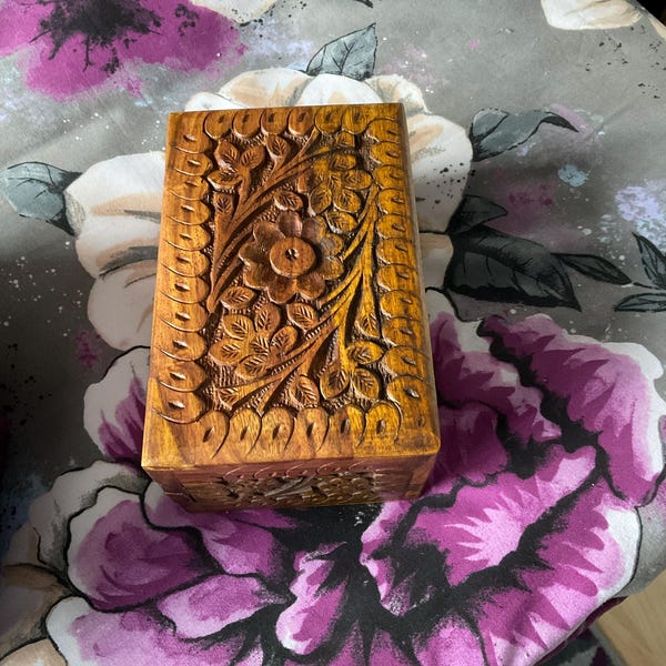 Foldable Jewelry Box With 3 Compartments, Engraved Wood Jewelry ...